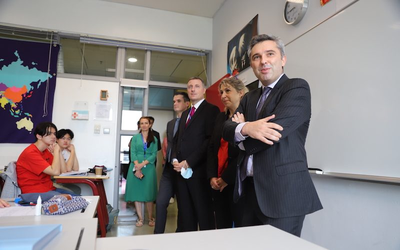 The new French Consul General in Shanghai paid us a visit! - Lycée ...